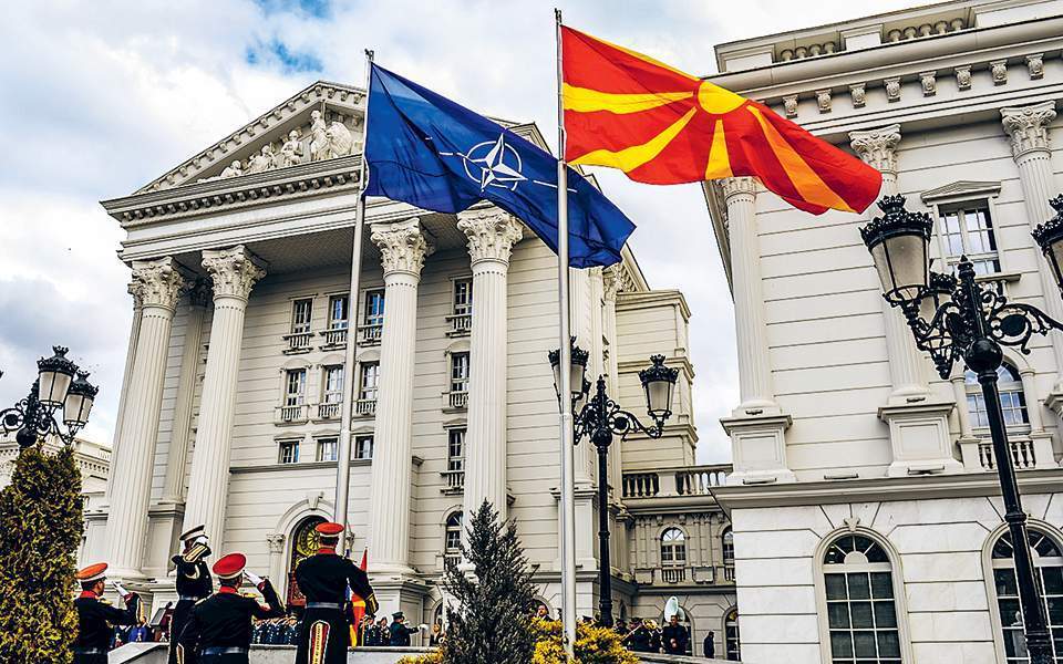 ΥΠΕΞ: Συγχαίρουμε τη Β. Μακεδονία για την ένταξή της στο ΝΑΤΟ ως το 30ο ...